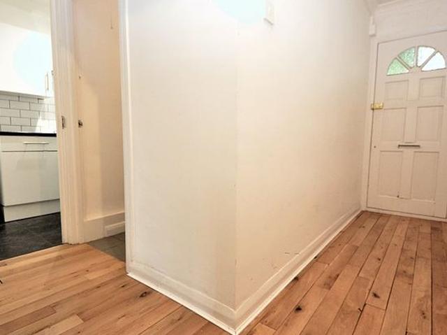 2 bedroom flat in London