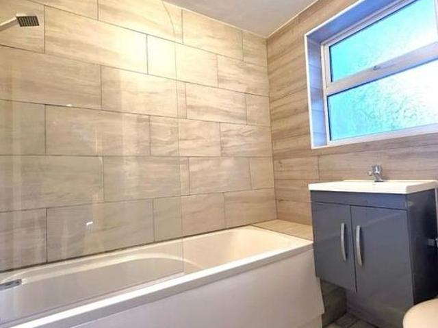 2 bedroom flat in London