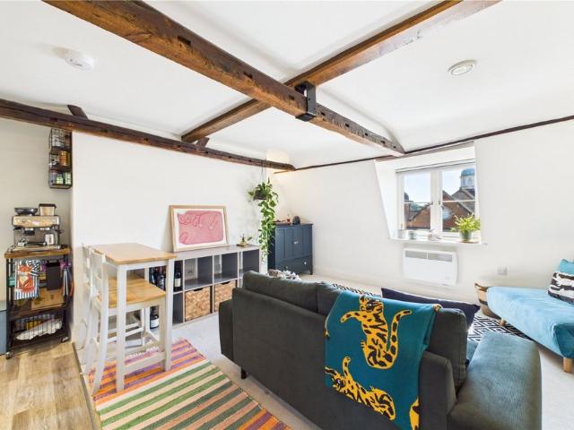2 bedroom Flat in London Road, Reading