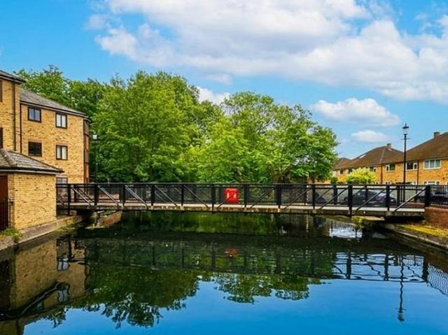 2 bedroom flat in Morden