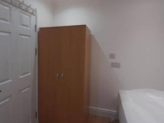 2 bedroom flat in New Malden