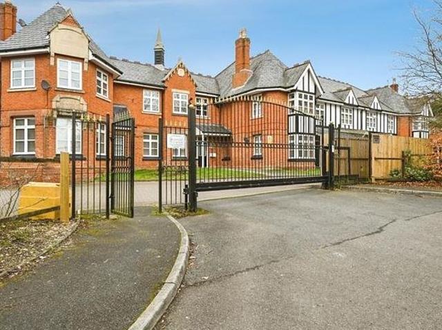 2 bedroom flat in Prescot