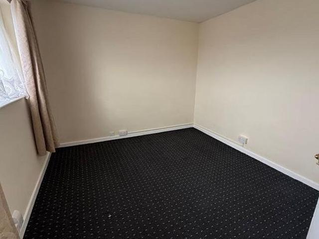 2 bedroom flat in Romford