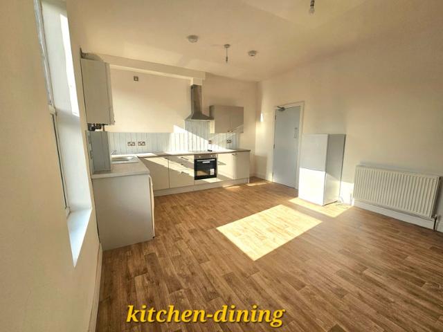 2 bedroom flat in S70