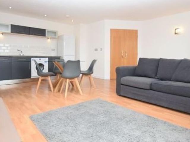 2 bedroom flat in Sheffield