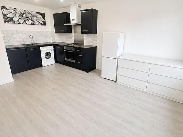 2 bedroom flat in Smethwick