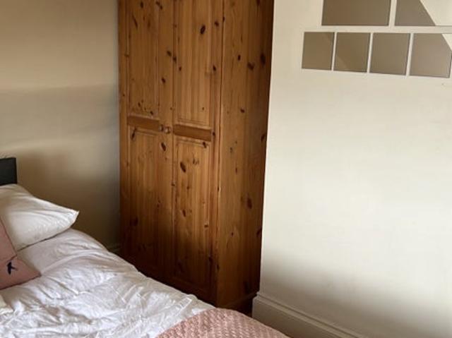 2 bedroom flat in Streatham Hill