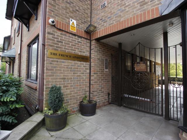 2 Bedroom Flat Let in