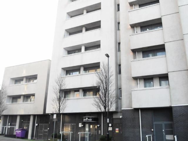 2 Bedroom Flat Let in