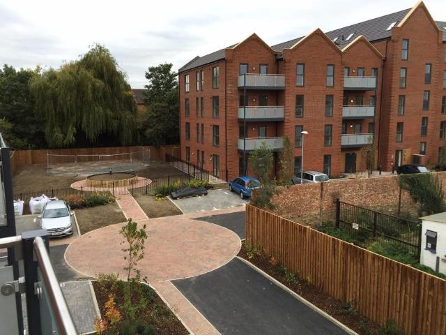 2 Bedroom Flat Let in West Drayton