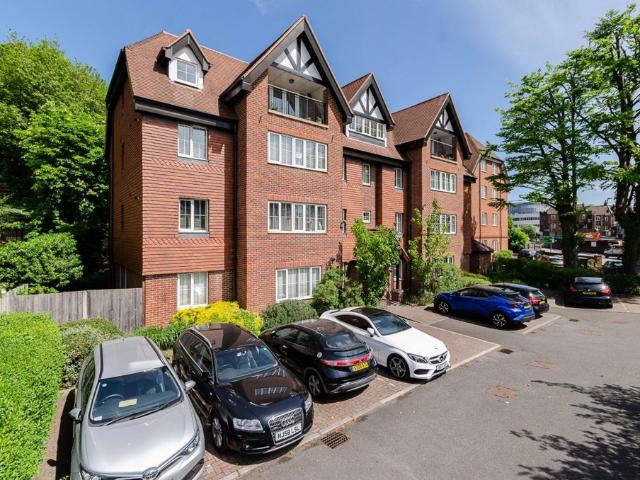 2 Bedroom Flat Let in West Purley