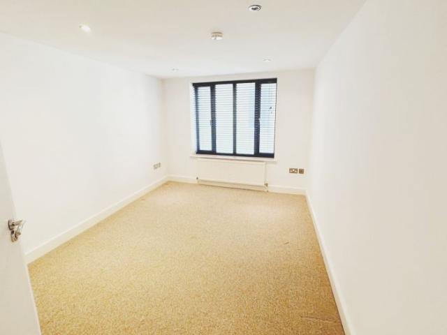 2 Bedroom Flat, Middle Street, Brighton