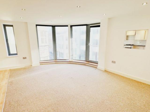 2 Bedroom Flat, Middle Street, Brighton