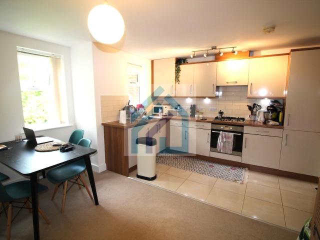 2 bedroom flat on Wellington Road 2 bed apartment to rent £1,175 pcm £271 pw