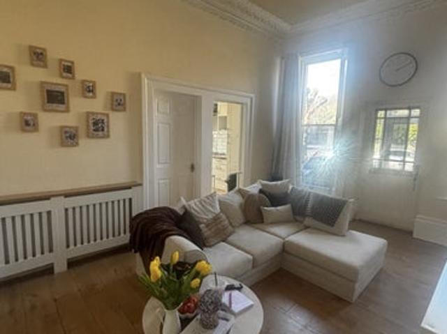 2 bedroom flat on hillside, Weston super mare