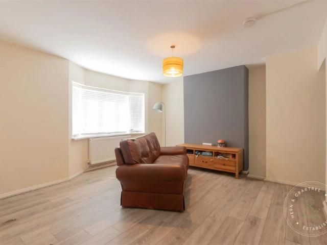 2 Bedroom Flat Purpose Built