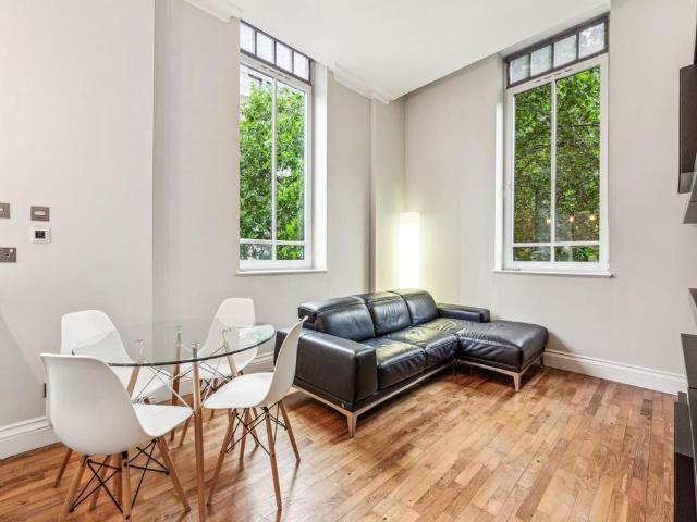 2 bedroom flat share to rent