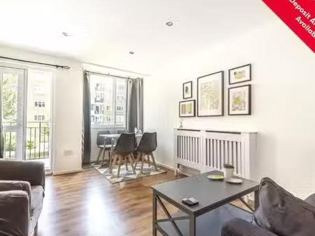 2+ bedroom flat/apartment to rent in Carslake Road, London, SW15