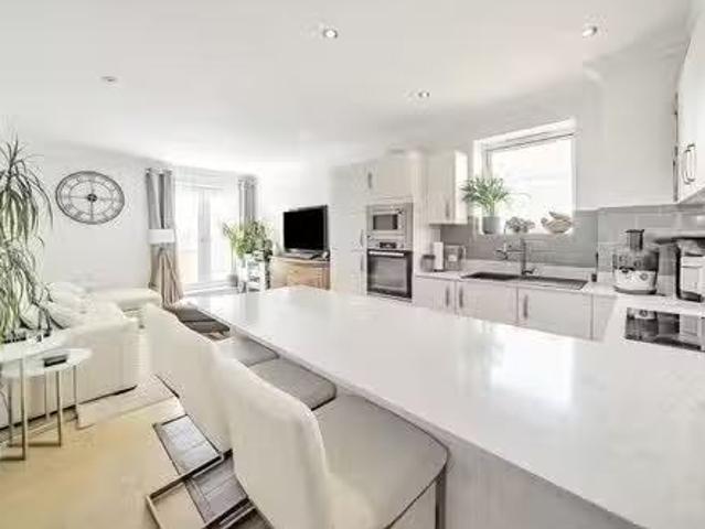 2+ bedroom flat/apartment to rent in Flat 34 Reflections, 89 9.