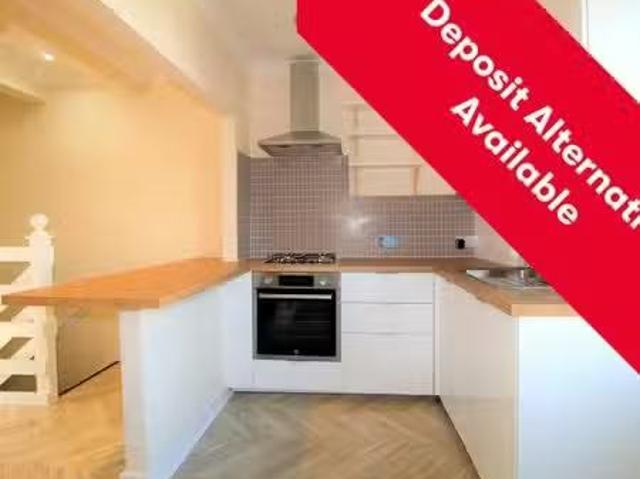 2+ bedroom flat/apartment to rent in Lytton Road, New Barnet.