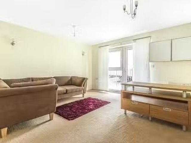 2+ bedroom flat/apartment to rent in Wynter Street, London, SW11