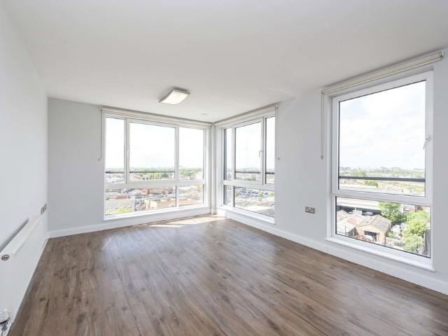 2 Bedroom Flat/Apartment to rent