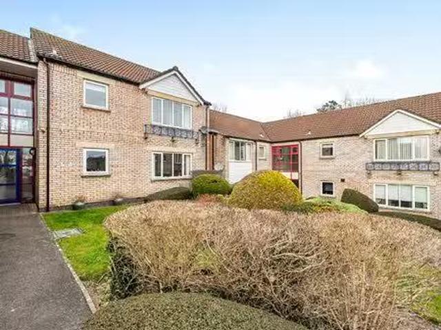 2+ bedroom flat/apartment for sale in Fairacres Close, Keynsha.