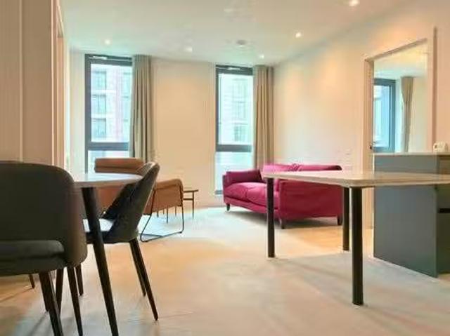 2+ bedroom flat/apartment, newhome to rent in Boulevard Place.