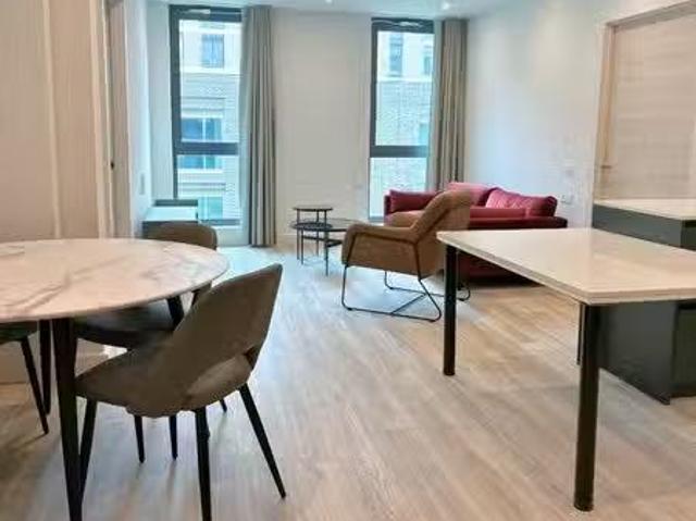 2+ bedroom flat/apartment, newhome to rent in Boulevard Place.