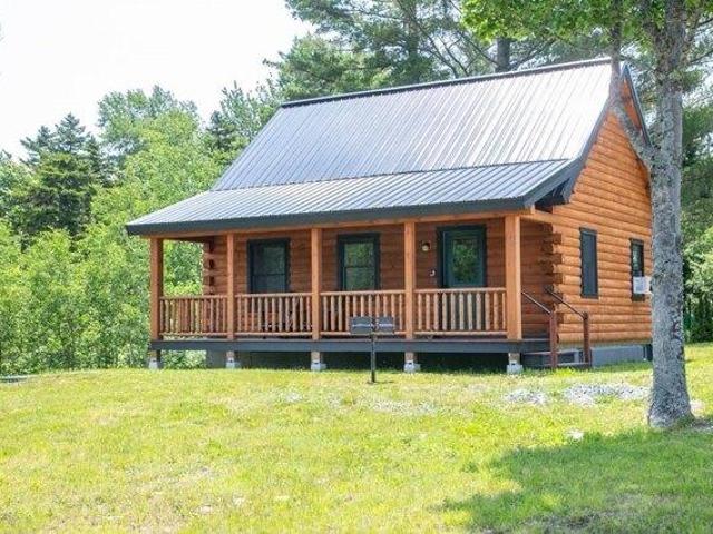 2 bedroom, Florida MA 01247 103250880