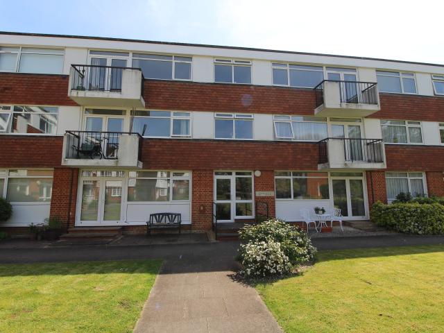 2 bedroom Freehold Flat for rent