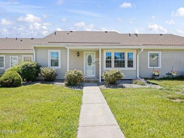 2 bedroom, Freehold NJ 07728 104653167