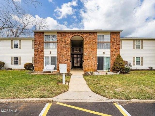 2 bedroom, Freehold NJ 07728 102279565