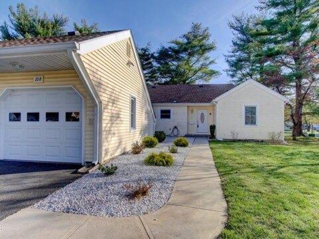 2 bedroom, Freehold NJ 07728 102728418