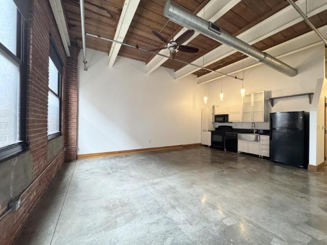 2 bedroom, Kansas City MO 64108 94183405