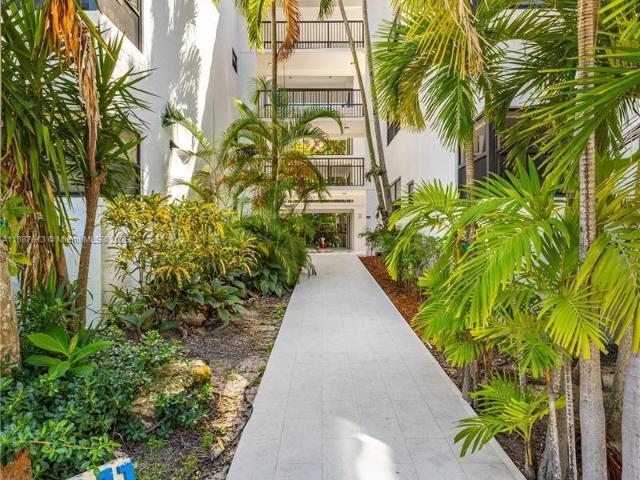 2 bedroom, Key Biscayne FL FL 33149 102243851