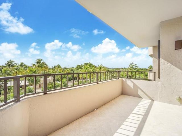 2 bedroom, Key Biscayne Fl FL 33149 102395987