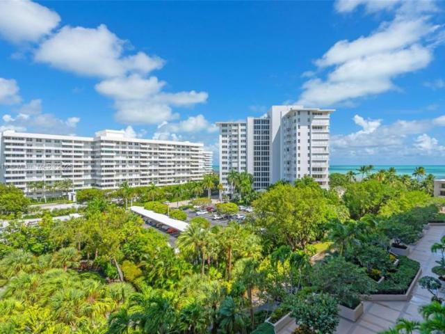 2 bedroom, Key Biscayne Fl FL 33149 102395993