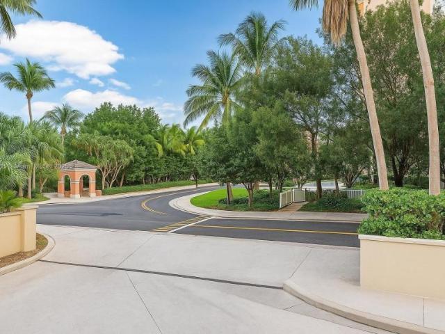 2 bedroom, Key Biscayne FL FL 33149 102519122