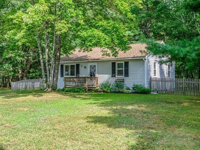 2 bedroom, Kennebunk ME 04043 105140729