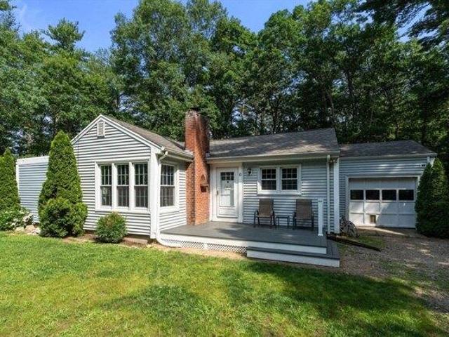 2 bedroom, Kingston MA 02364 105114974