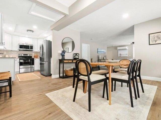 2 bedroom, Kingston NH 03848 105157785