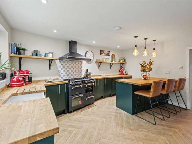 2 Bedroom House