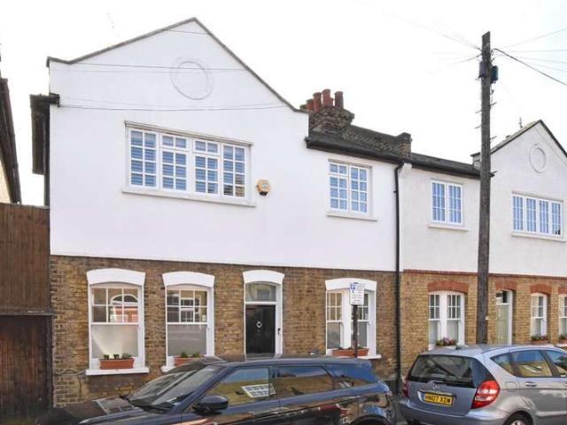 2 Bedroom House