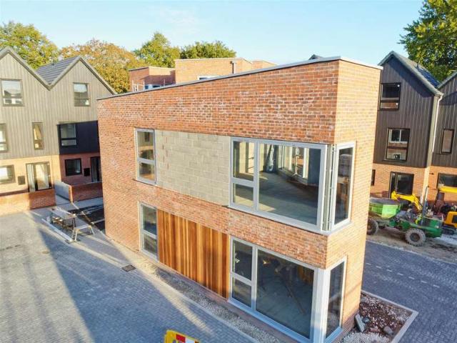 2 Bedroom Apartment Flat