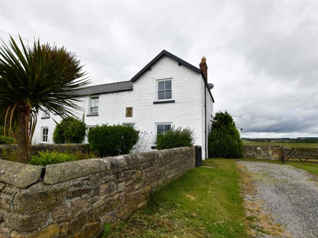 2 Bedroom House