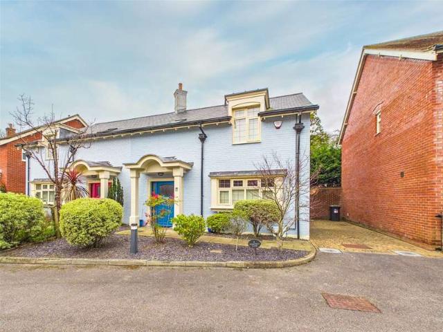 2 Bedroom House