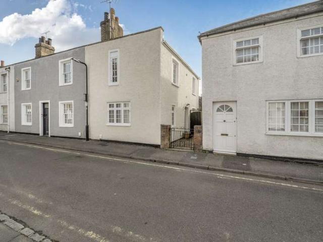 2 Bedroom House
