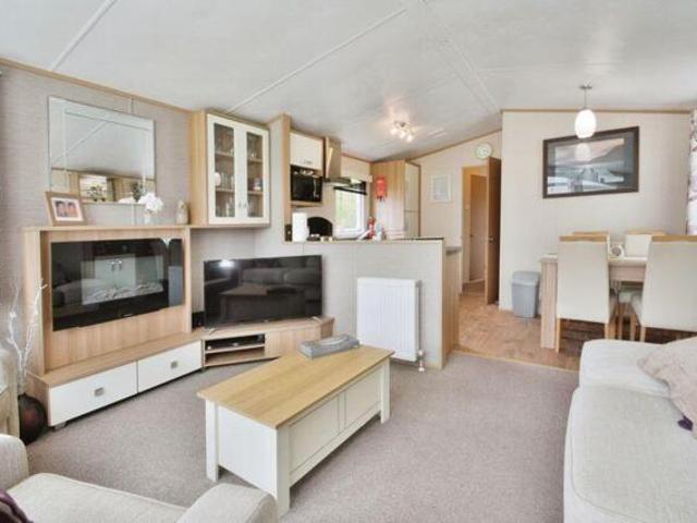 2 Bedroom House Cotswold Hoburne Cotswold Hoburne LS99475752