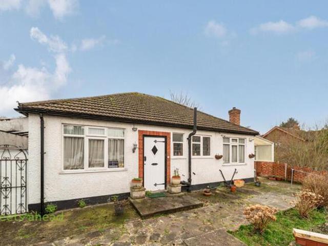2 Bedroom House Coulsdon Greater London 100426417